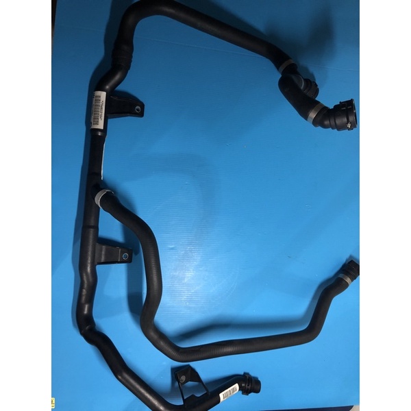 BMW 17127548221 水管(出4孔) E90/N46 手排 | 蝦皮購物