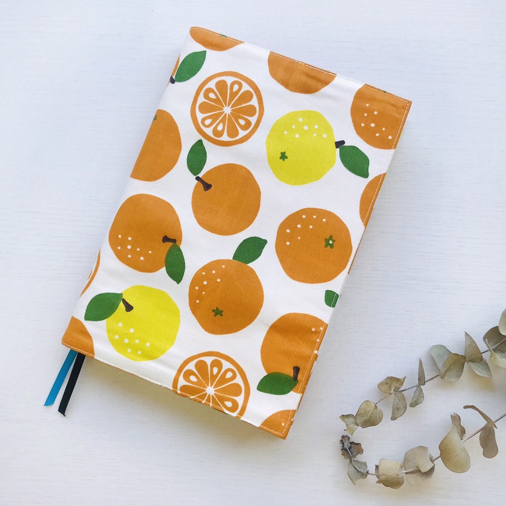 【一期一會】香甜柑橘 手作可調式書衣 A5 25K B6 32K A6 50K 手帳 手札 書衣 書套 布書衣 媽媽手冊 | 蝦皮購物
