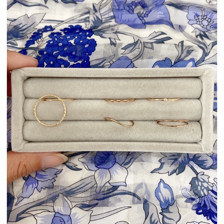 （已售出純分享）Agete 10K小鑽線戒套組 | 蝦皮購物