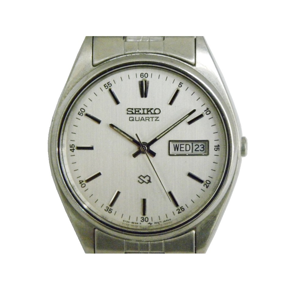 [專業模型] 石英錶 [SEIKO 132080] 精工圓型石英錶[白色面+星+日期]時尚/商務/軍錶 | 蝦皮購物