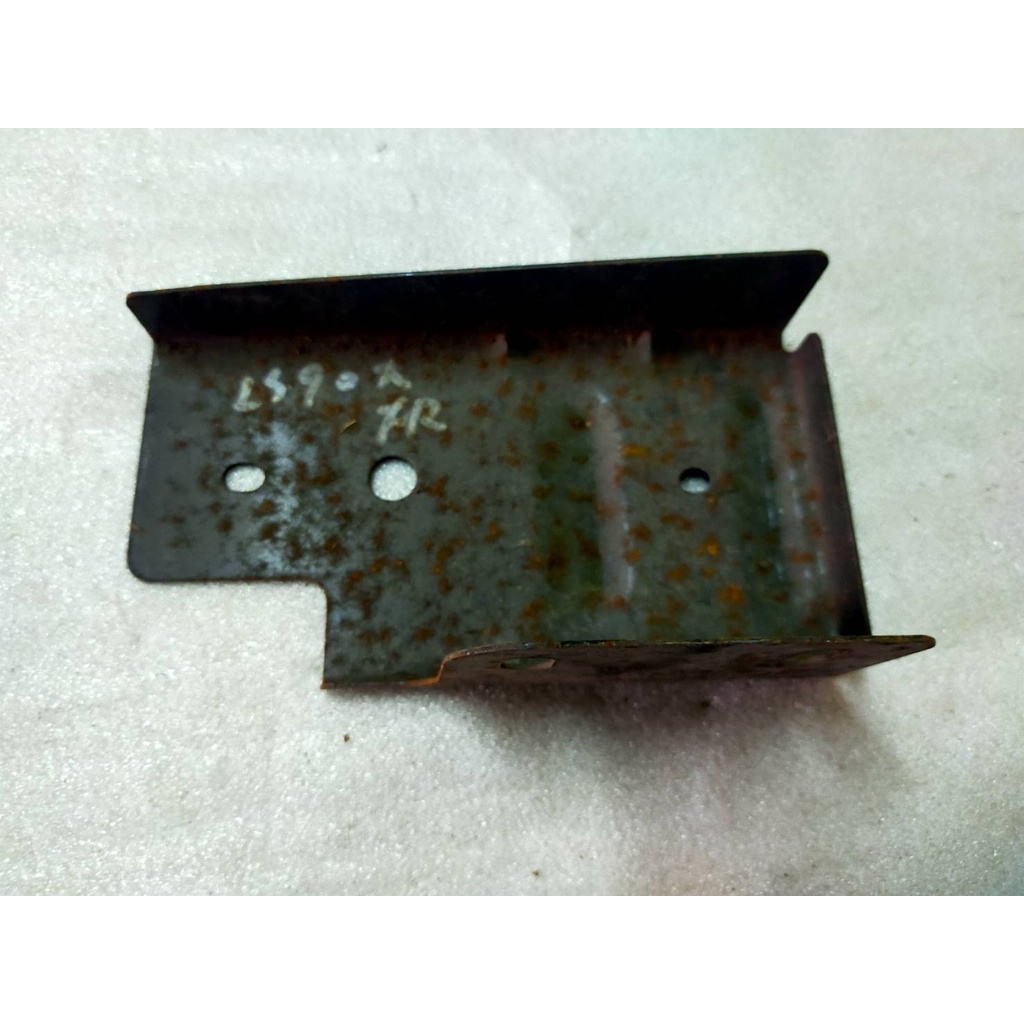 福特汽車 FORD 金全壘打 LS90 1990年 前保險桿支架 大 台製 | 蝦皮購物