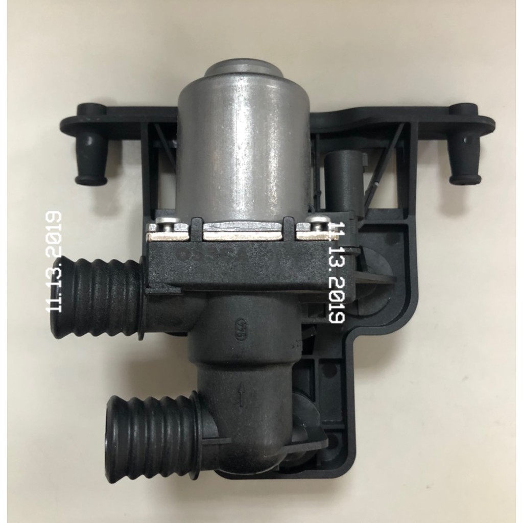 BMW E60 E61 E63 E53 熱水閥(熱水馬達) 單馬達 64118379921 | 蝦皮購物