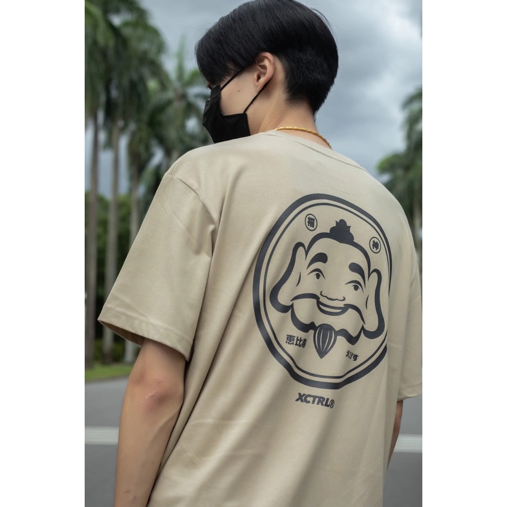 XCTRL.116 福神惠比壽短T-卡其 | 蝦皮購物