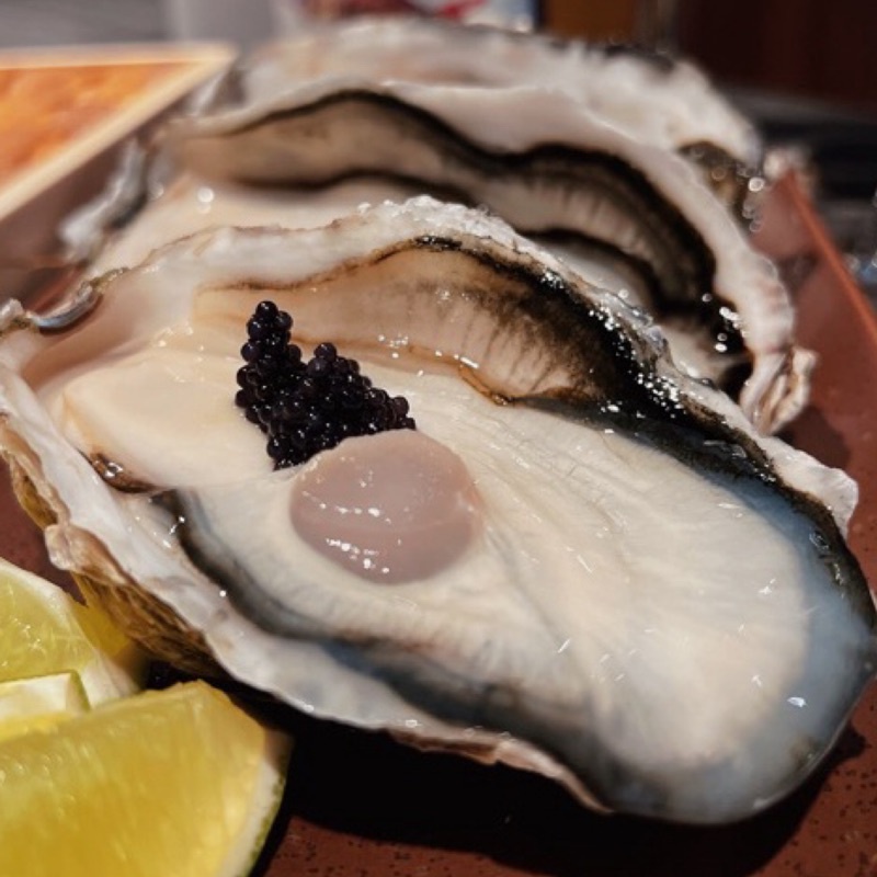 生蠔 日本生蠔 中秋烤肉 火鍋 日本大生蠔，2L生蠔10入組！可生食可火烤，可火鍋！低熱量食物 冷凍 | 蝦皮購物