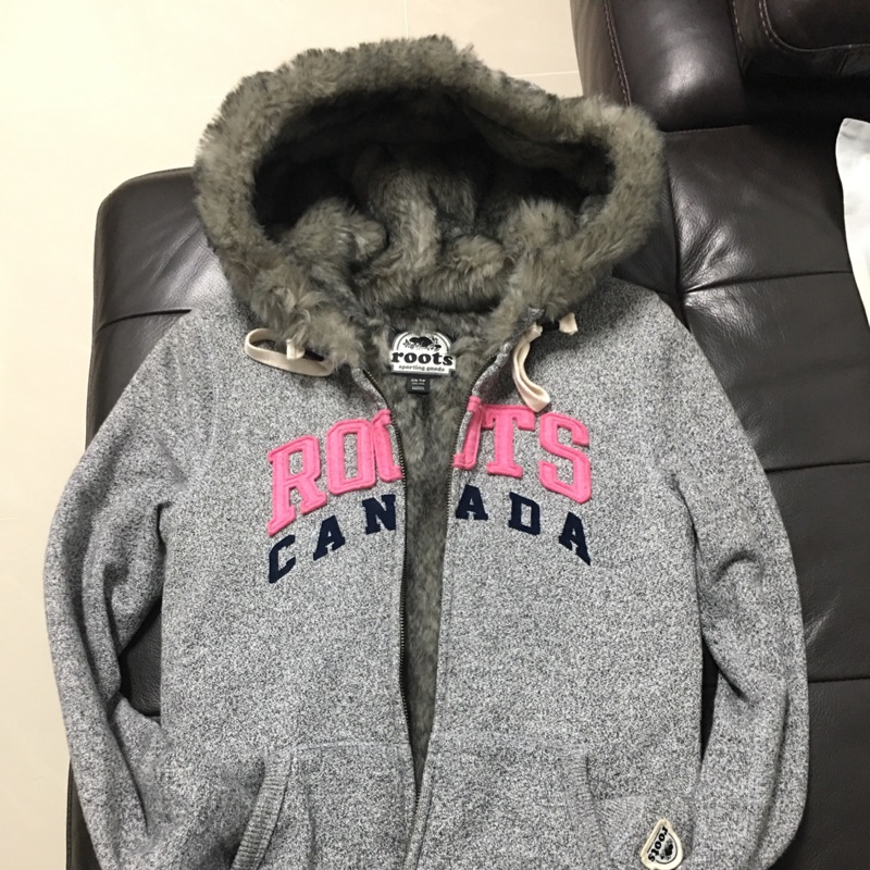 [女]roots限量款毛毛外套（尺寸：xs) | 蝦皮購物