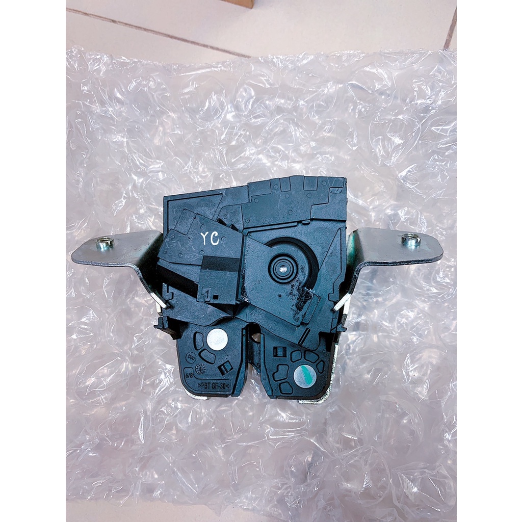 賓士 BENZ 後箱蓋六角鎖 2047400335 2047400535 後廂蓋六角鎖 尾門六角鎖 GLK X204 | 蝦皮購物