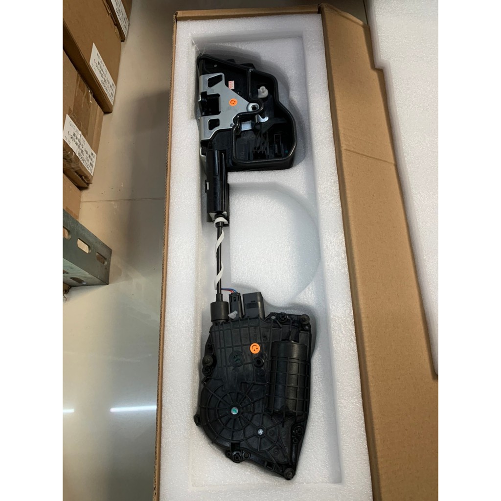 BMW F01 F02 F04 F10 F11 中控鎖馬達含六角鎖 頂配專用 電動吸門 | 蝦皮購物