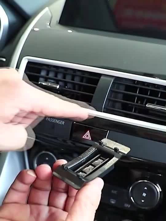 M 三菱 日蝕 Mitsubishi Eclipse Cross 專車底座 重力式 手機支架 可橫豎屏 自動夾緊 手機架 | 蝦皮購物