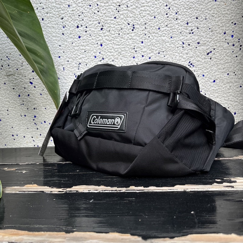 {FLOM} 台南實體店 黑色現貨 Coleman Esria waist bag 腰包 斜肩包 | 蝦皮購物