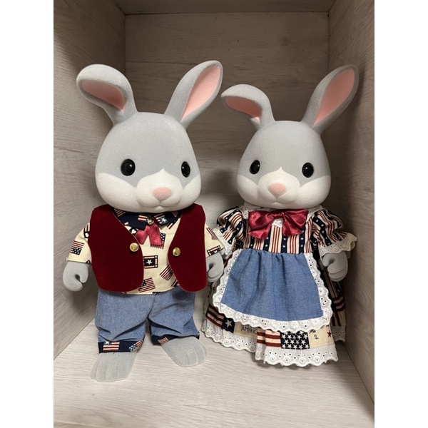 森林家族 15週年紀念 30公分大兔兔一對 有盒 | 蝦皮購物