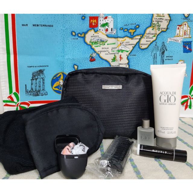 旅行必備！ 【卡達航空Qatar Airways 商務艙聯名 GIORGIO ARMANI 過夜包】已絕版！ | 蝦皮購物