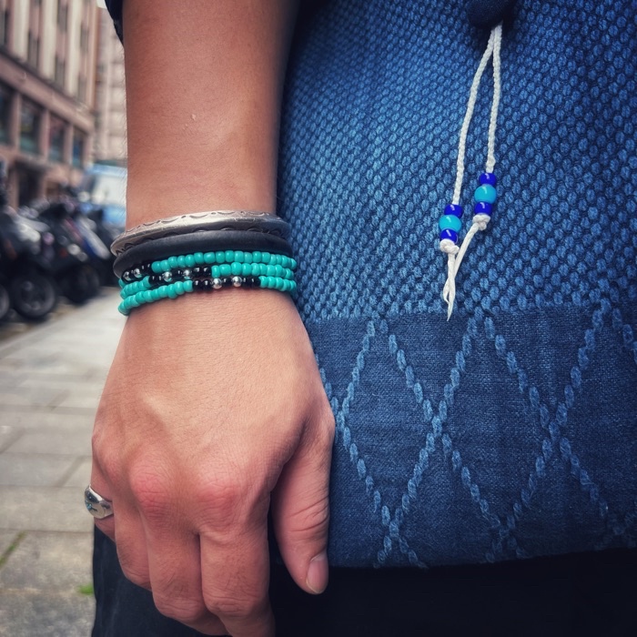 [澤山]日本琉璃色珠多功能項鍊 手環 眼鏡鏈 口罩鏈 冰湖綠/黑（Goro’s tk hb 鷲見 菊地健） | 蝦皮購物