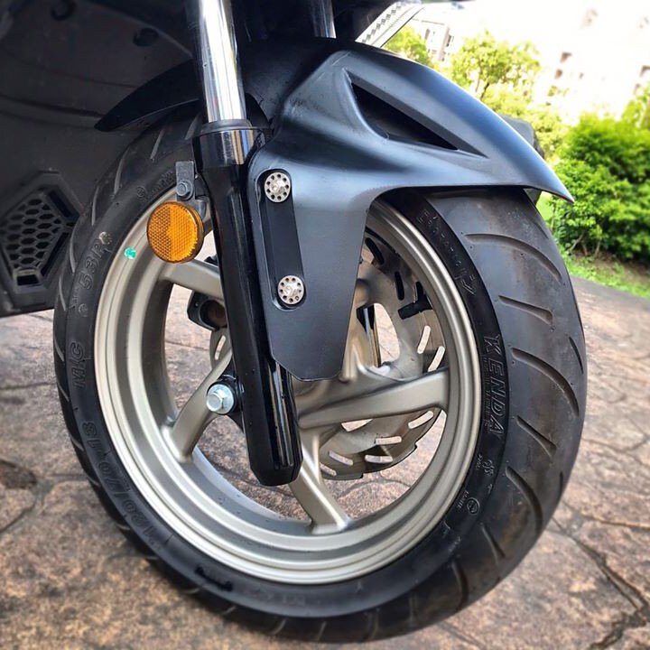 [眼鏡蛇 前土除] 霧面黑 消光黑 基本噴漆版本 DRG FORCE SMAX 各車型請自行評估 施工 無附套筒 現貨 | 蝦皮購物