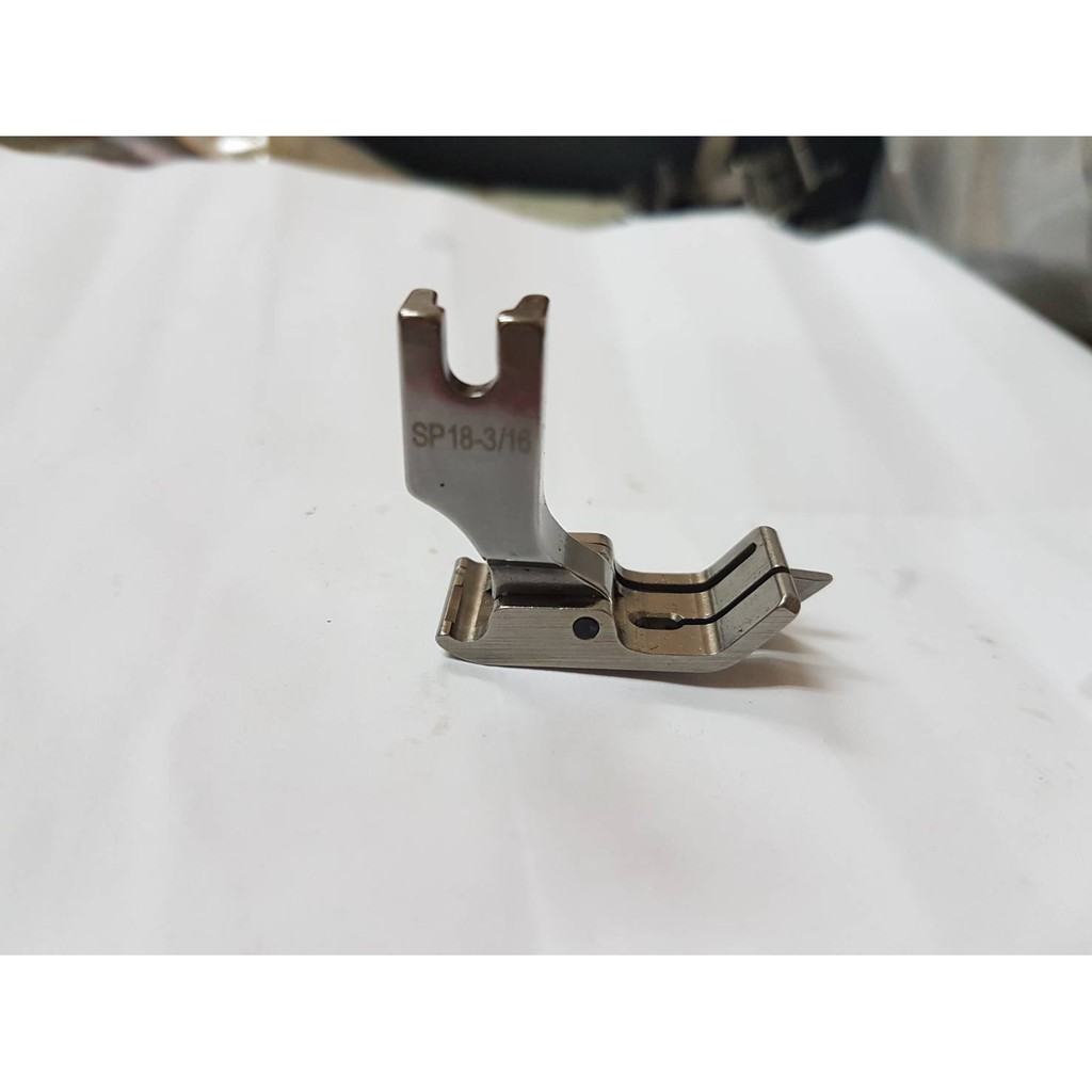 PESUN 鐵製精品 工業用 縫紉機 平車 仿工業用 活動式縫份/活動擋邊/壓線用右邊 SP-18 3/16 壓腳 | 蝦皮購物