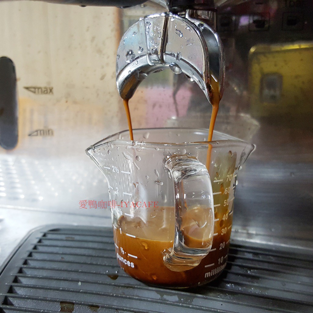 愛鴨咖啡 GK-059 義式濃縮咖啡承接玻璃量杯 刻度量杯 70cc 耐熱雙口量杯 | 蝦皮購物