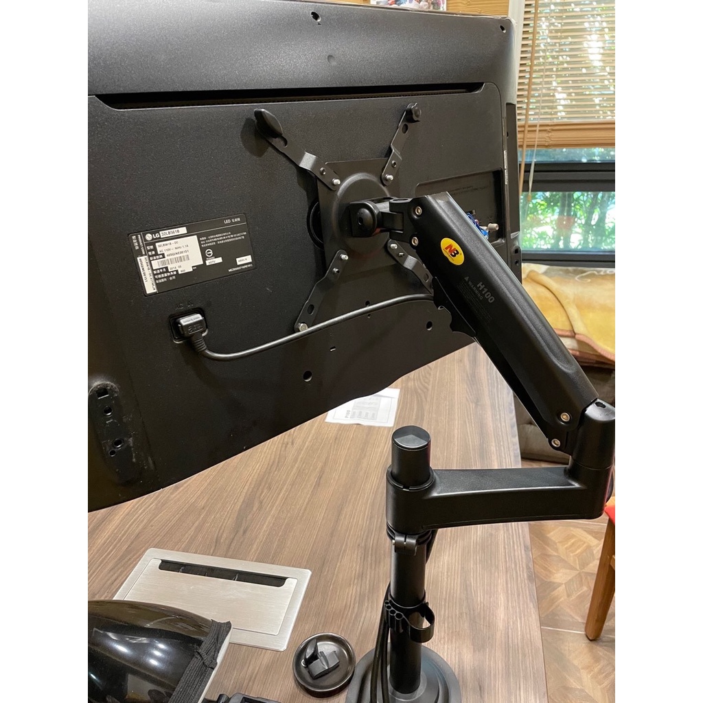 【太陽科技】NB F80 17-30吋 NBF80 桌上型氣壓式液晶螢幕架 | 蝦皮購物