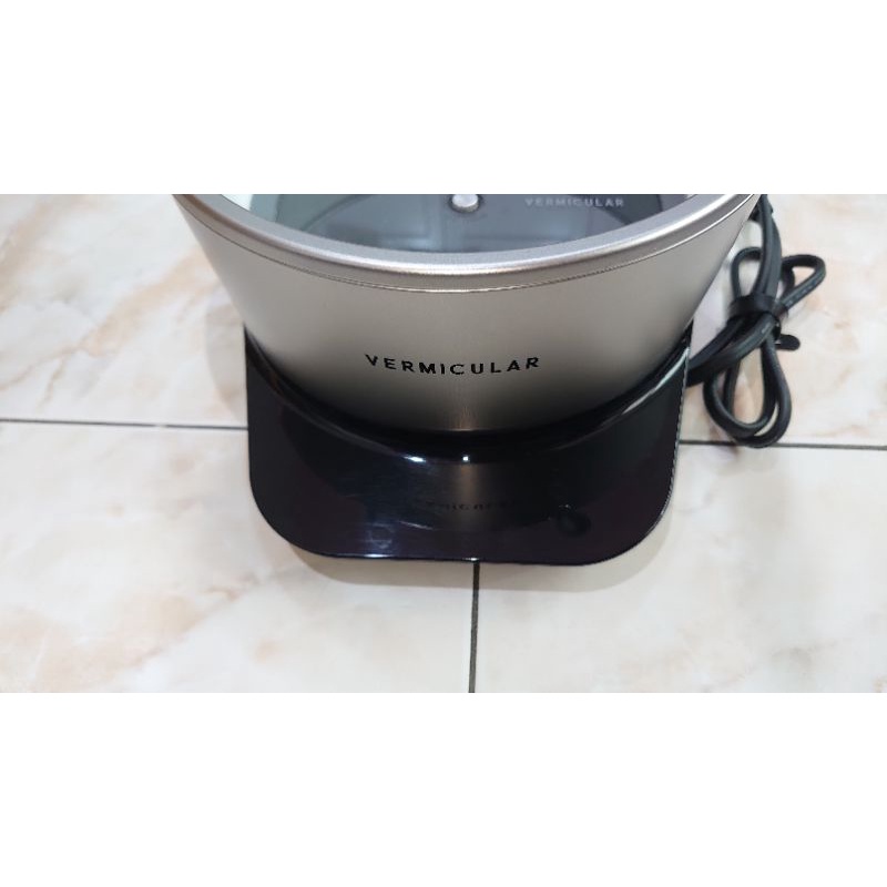 二手 日本製 VERMICULAR IH 鑄鐵鍋 小v電鍋 PH-23A | 蝦皮購物
