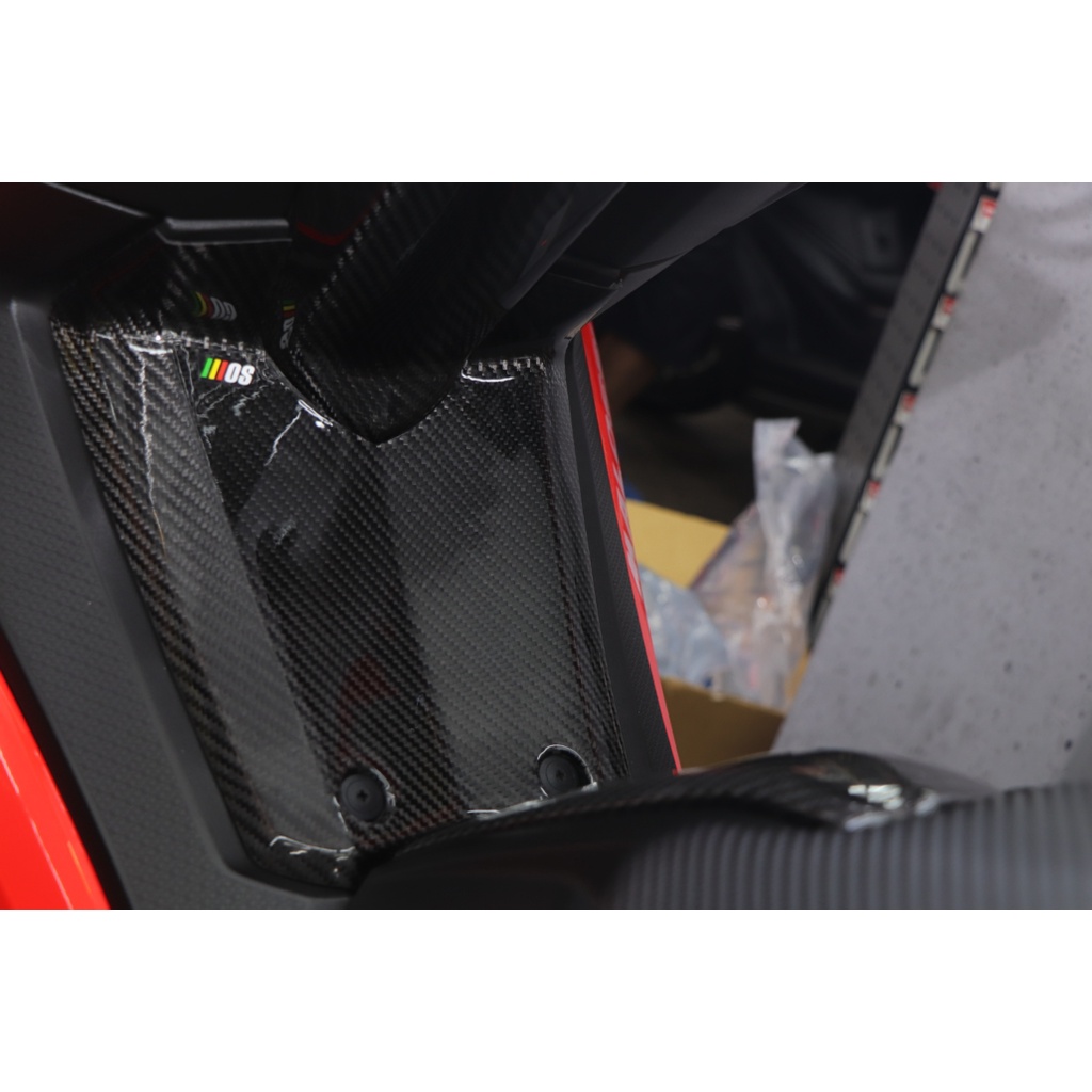 駿翔車業【JX MOTO】MOS AK550 節流閥上蓋 節氣門 護蓋 飾片 正卡夢 碳纖維 貼片 改裝 光陽 重機 | 蝦皮購物