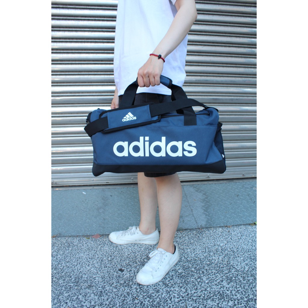 【現貨 開發票】愛迪達 旅行袋 健身袋 衣物袋 黑色 運動袋 健身包 手提袋 側背袋 行李袋 側背包 旅遊包 詹姆士的店 | 蝦皮購物