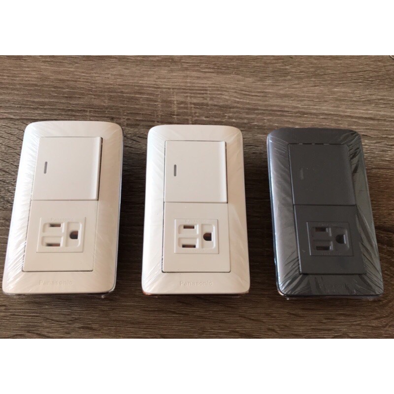 含稅 Panasonic 國際RISNA系列 一開關ㄧ接地插 附蓋板 RISNA WTRF4308W WTRF4308H | 蝦皮購物