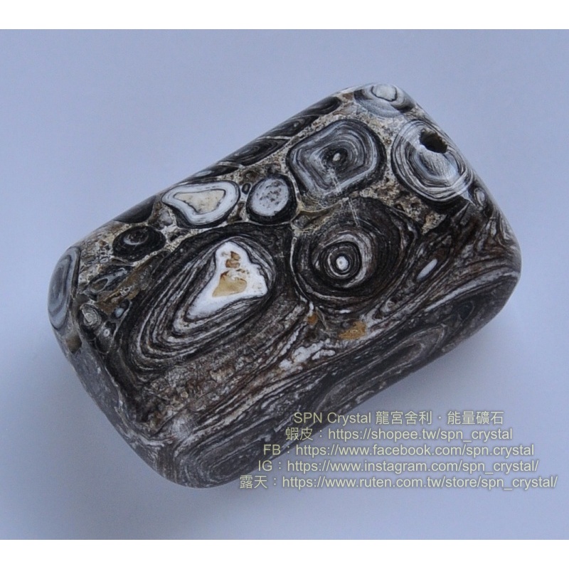 精品水晶※》龍宮舍利 黑靈骨舍利 胸墜 Dragon Palace Relics Stone C220630 | 蝦皮購物