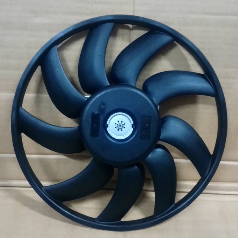 （哈斯商行）Valeo Audi A4 A5 A6 Q5 Q3 B8 B8.5 C7 MACAN 水箱 散熱 風扇 馬達 | 蝦皮購物