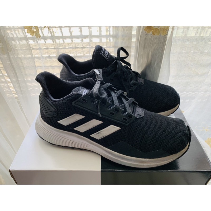 adidas 慢跑鞋.男鞋女鞋.中大童 布鞋。 Duramo 9 寬楦 運動.型號: F36617 | 蝦皮購物