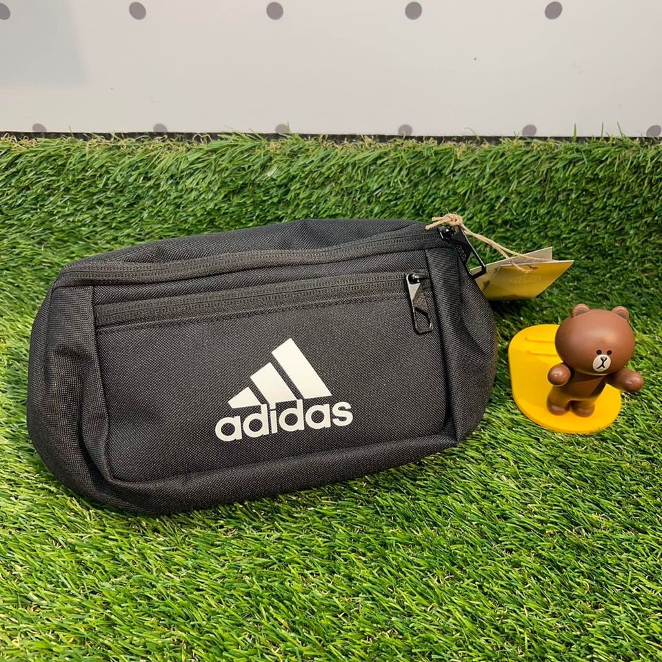 [喬比熊]adidas ESSENTIAL 運動腰包(H30343) | 蝦皮購物