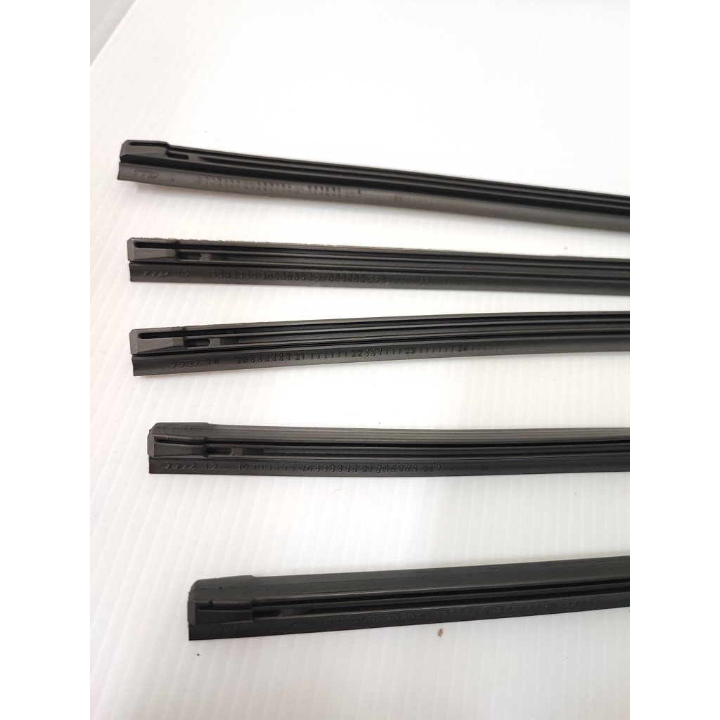 [油虎] 雨刷膠條 14/16/18/20/22/24/26/28寸 三節式 9mm 石墨鍍層 外銷品 NWB DW | 蝦皮購物