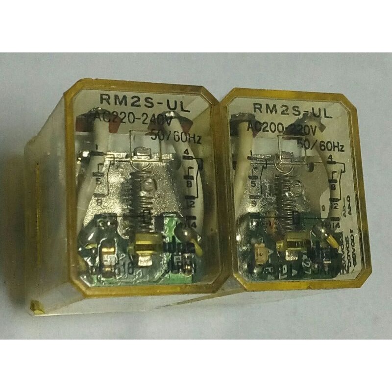 🌞二手現貨保固 日 IDEC和泉 RM2S-UL 繼電器DC24V AC110/220V 附指示燈 RM2S-U 底座 | 蝦皮購物