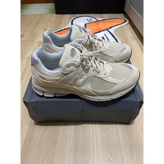 （售出）New balance 2002r 米白 2002re re 米色 | 蝦皮購物