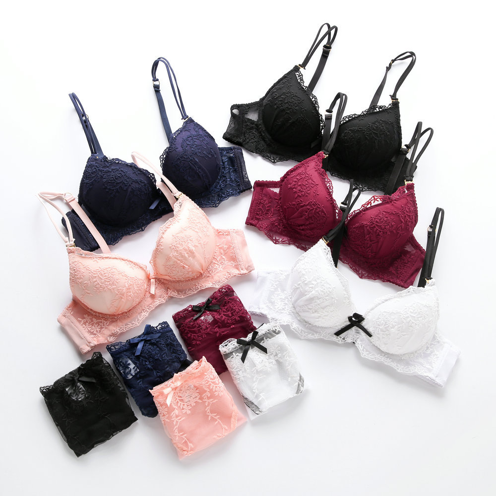 【vigny Core】〖套裝〗 現貨 特價 限時免運 【bra套裝配內褲】歐版性感蕾絲帶插墊有鋼圈聚攏內衣文胸套裝 | 蝦皮購物