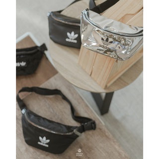 adidas Originals 愛迪達 腰包 肩包 斜背包 側背包 霹靂包 皮革包 三葉草 黑 白 鏡面銀 | 蝦皮購物