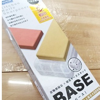 33 蝦印一組兩磨石送磨刀座砥石1000#/3000#中砥仕上砥石QA-0241正日本製NANIWA蝦印BASE磨刀石 | 蝦皮購物