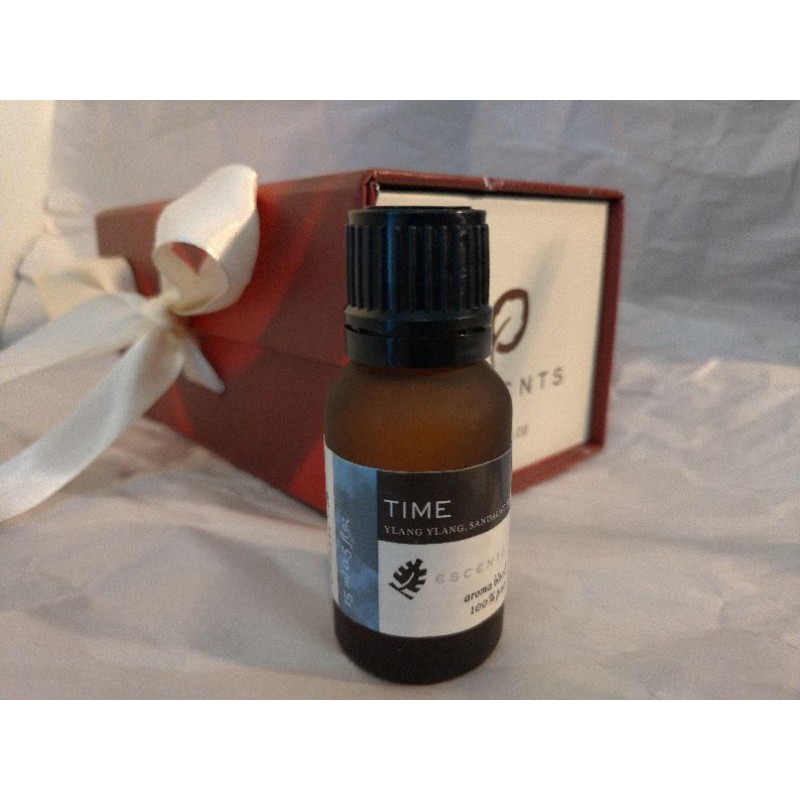 [現貨]伊聖詩 Escents 時光旅人 Time (依蘭依蘭, 檀香) 複方精油 15ml | 蝦皮購物