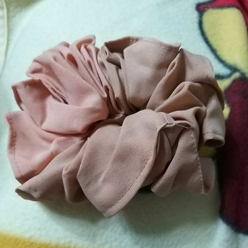 Kunciran Rambut Scrunchie Jumbo / Ikat Rambut / Cepol hijab | 蝦皮購物