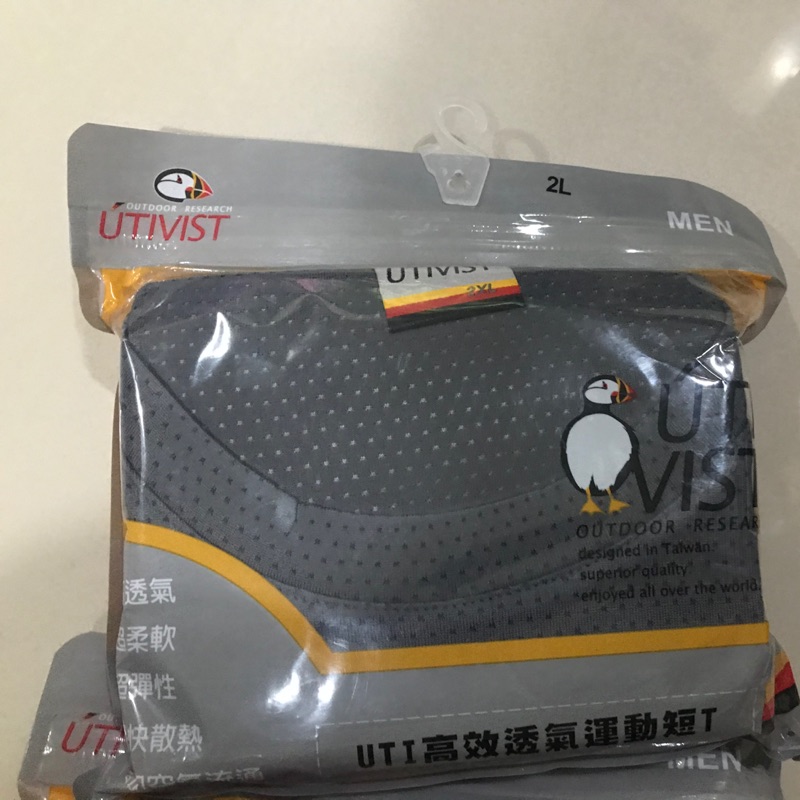 全新）UTIVIST，UTI高效透氣運動短T、背心 | 蝦皮購物