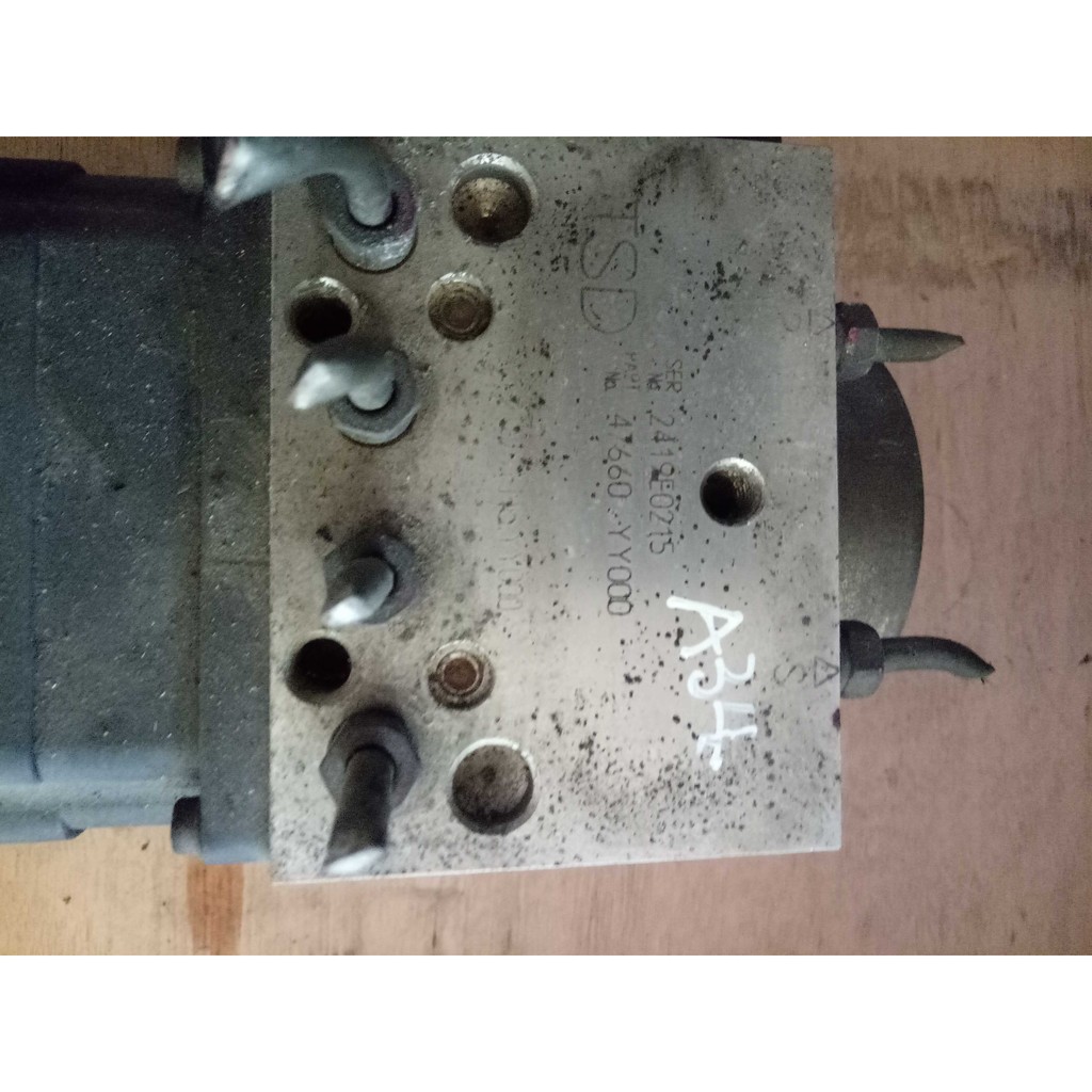 Nissan A33 A34 原廠 ABS 電腦總成 | 蝦皮購物