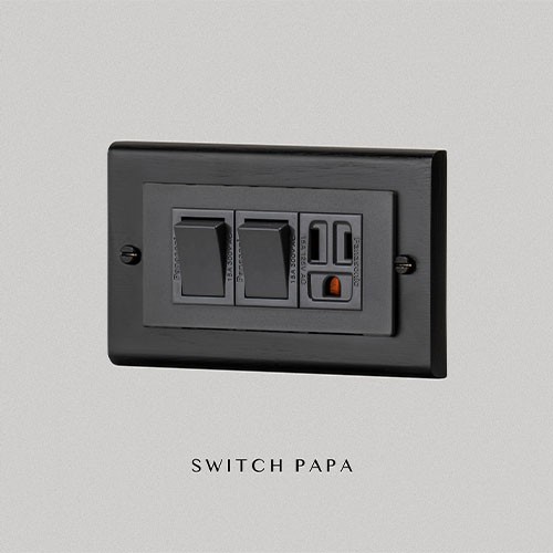 【SWITCH PAPA】鋅合金曜黑日式指撥2開附接地1插 | 蝦皮購物