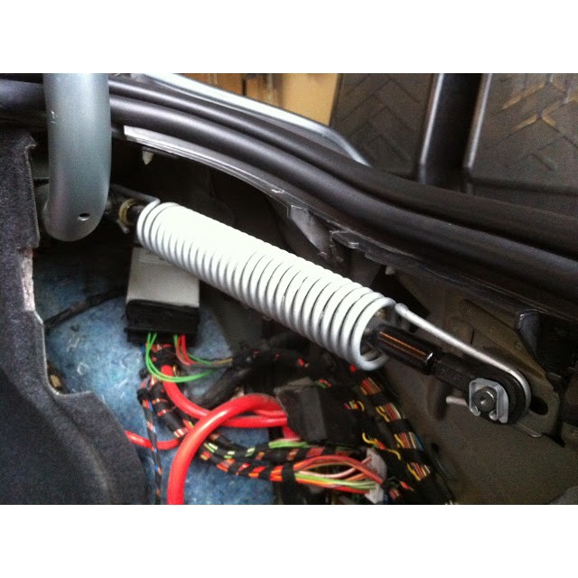 BMW E60 5系列 後車箱撐桿含彈簧右邊-OEM 51247141490 | 蝦皮購物