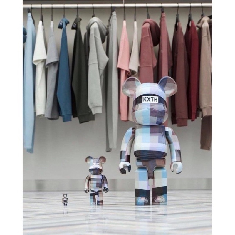 Kith x Bearbrick 1000% 10週年限定系列 聯名 庫柏力克熊 格紋 公仔 | 蝦皮購物