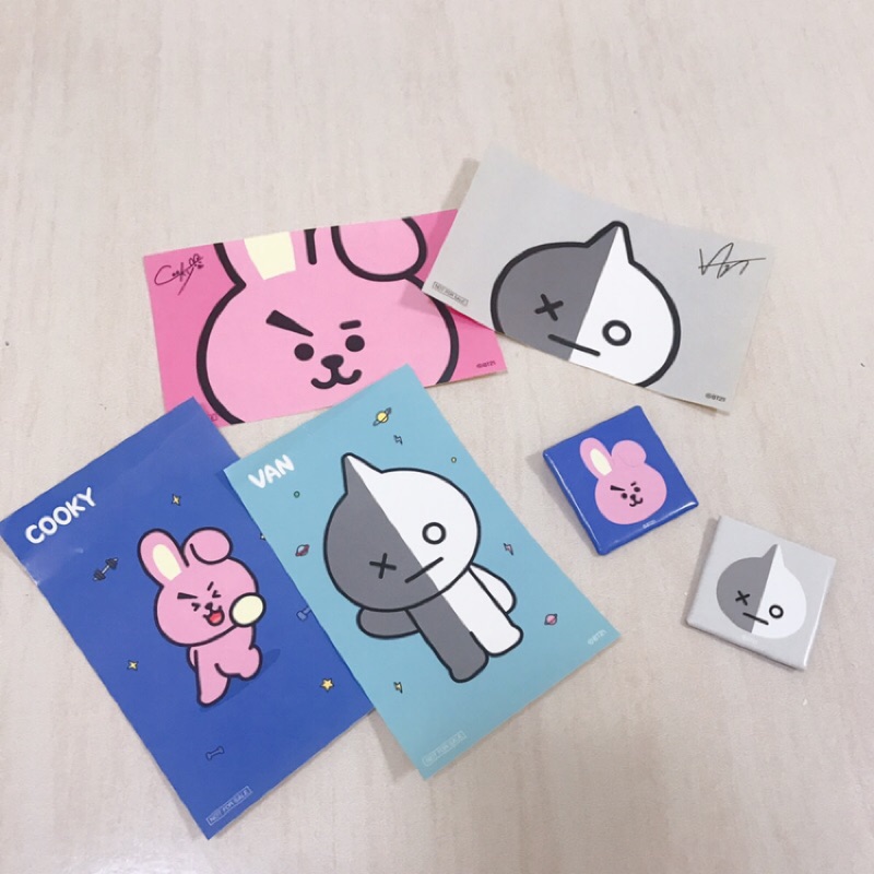 🔸現貨🔸日本🇯🇵期間限定 BT21 Cafe 方形徽章 Cooky Van | 蝦皮購物