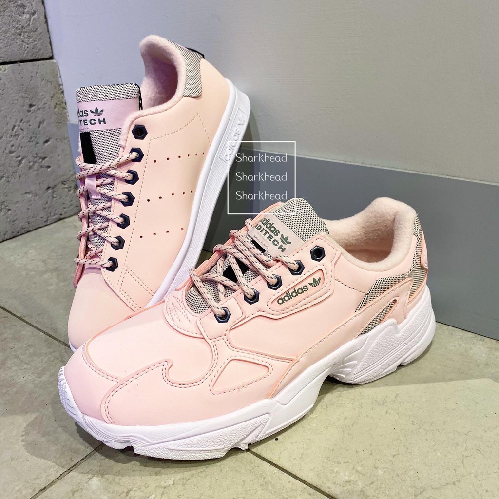 【Sharkhead】現貨 Adidas Falcon 史密斯 愛迪達 老爹鞋 粉 淺粉 FV4660 FV4653 | 蝦皮購物