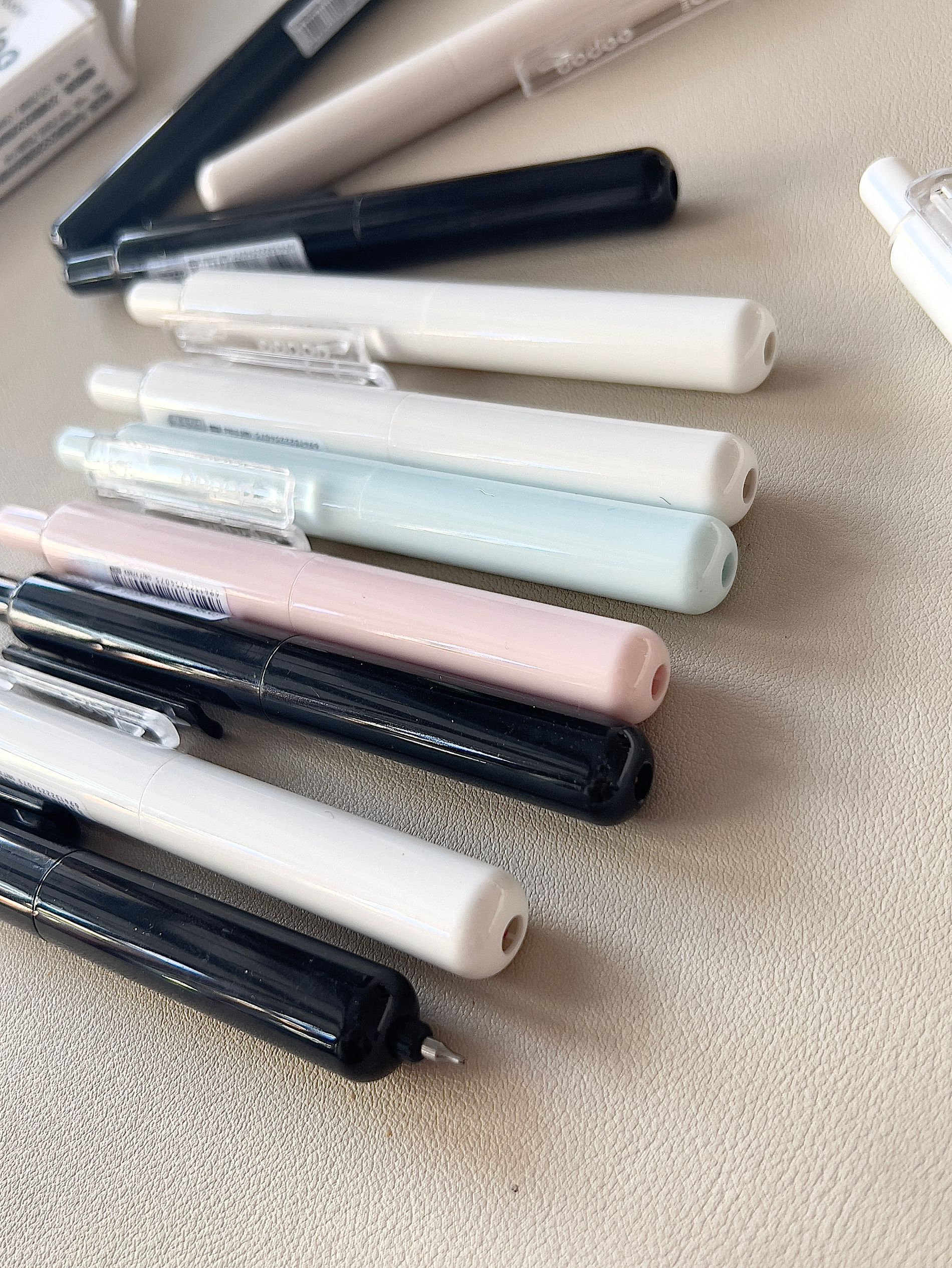 Ohaya ｜dodoo pen｜D406 ins 黑色中性筆 0.5mm可愛cs 頭速乾順滑 書寫筆 學生文具 筆 | 蝦皮購物