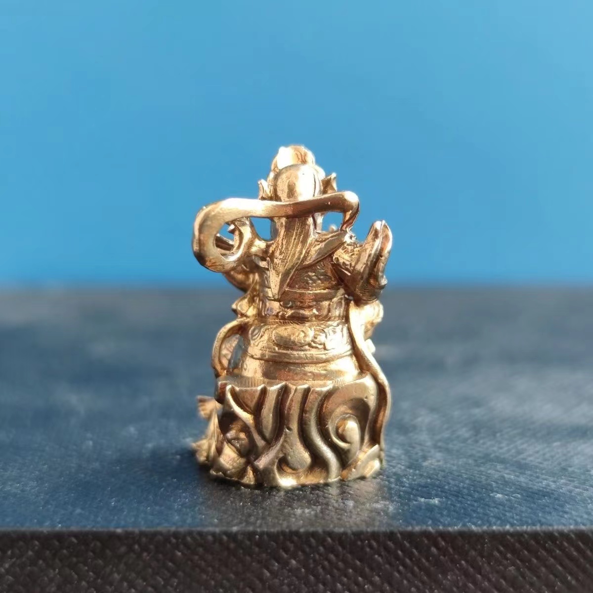 黃銅 玄天上帝 隨身神像 玄武祖師爺小號真武大帝擺件 供奉風水驅邪 手把件裝飾品純銅 | 蝦皮購物