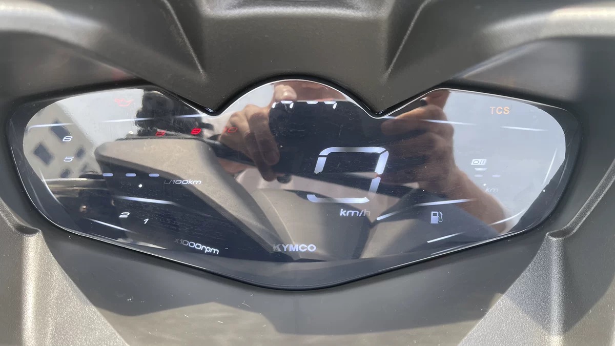 買一送一 KYMCO光陽機車赛艇Xciting ST250 摩托車儀表板 保護貼 TPU犀牛皮儀表自動修復水凝膜 | 蝦皮購物