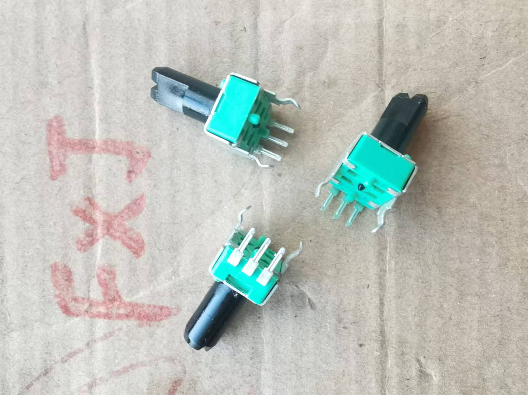 三腳 B103 B502 變頻器專用電位器 電機調速操作面板調速旋鈕電位器 | 蝦皮購物