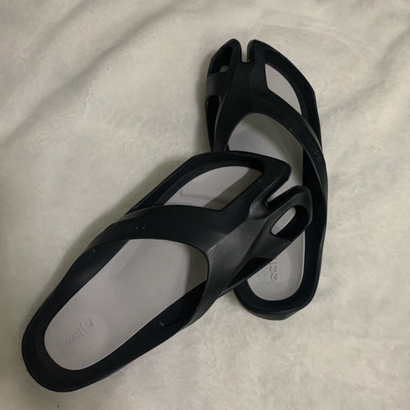 【二手】機能性夾腳拖鞋23號 | 蝦皮購物