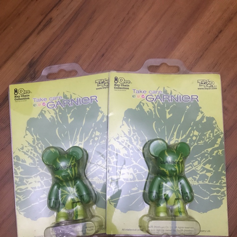 TOY2R QEE 2.5吋 Garneir 卡尼爾聯名款QEE BEAR 公仔 鑰匙圈 單隻售價199元 | 蝦皮購物
