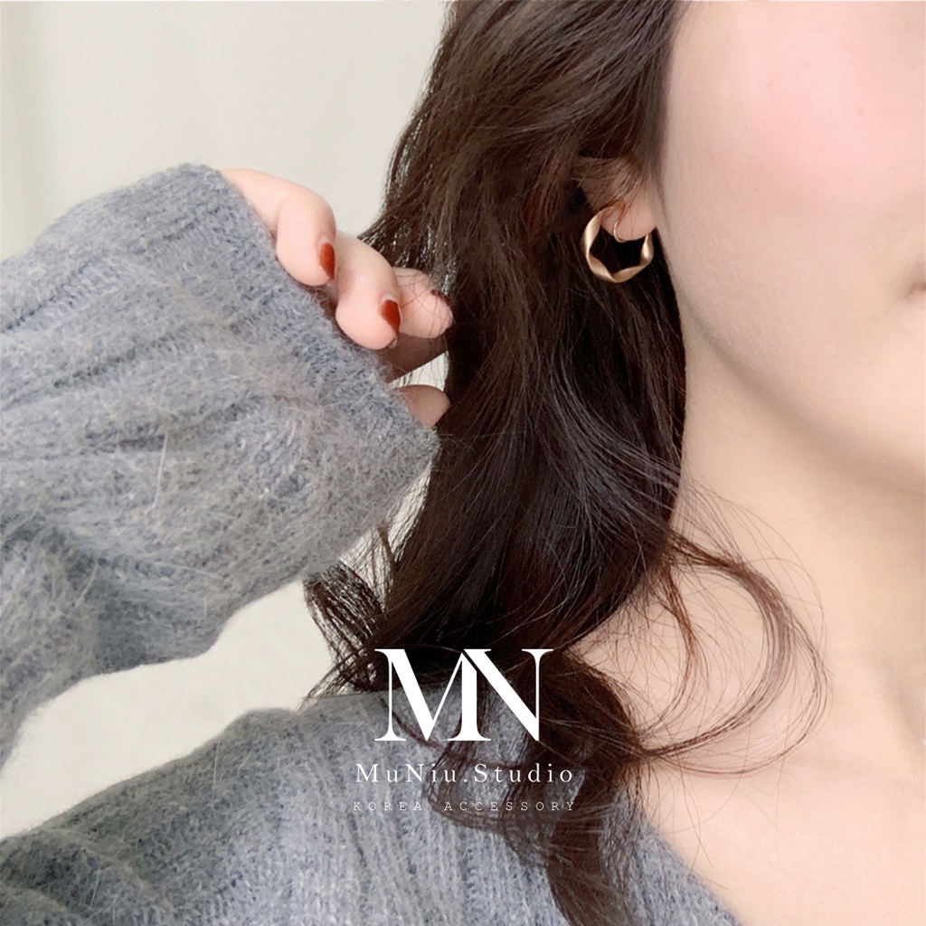 MuNiu｜s925銀針／耳夾｜啞光扭曲圓圈耳環．圓圈耳環 圈圈耳夾 蚊香盤耳夾 簡約耳環 無耳洞 韓國飾品－全現貨賣場 | 蝦皮購物